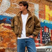 China 2026 Trendy Custom High Quality Winter Streetwear Vintage American Style Fur Zip up Outdoor Jogger Varsity Casual Men Jacket for sale