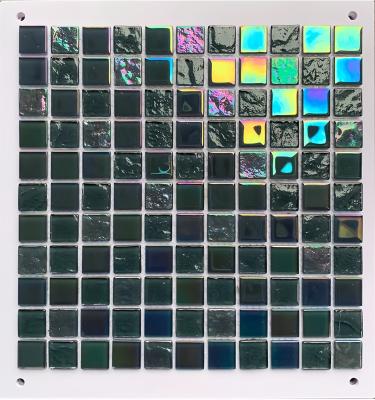 China Swimming Pool Mosaic Tiles Spain Strip Iridescent Glass Tile Flower Pattern Glass 306x306MM for sale