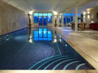 China Floor Tiles Glittering Outdoor Swimming Pool Mosaic with 123 Design Pattern 306x306MM for sale