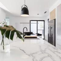 China Polished Porcelain Tile Sintered Stone Benchtop Slab Australia Door Delivery Option for sale