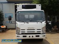 China 700P 5500mm Isuzu Refrigerated Truck Heavy Freezing Temperature Delivery for sale