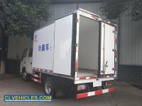 China ISUZU ELF Refrigerator Freezer Truck Crew Cab Diesel Light Duty for sale