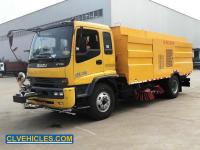 China ISUZU FTR 205hp Truck Mounted Street Sweeper 4000L Water Tank 8000L Waste Tank for sale