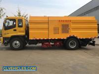 China ISUZU FTR 205hp Truck Mounted Street Sweeper 4000L Water Tank 8000L Waste Tank for sale