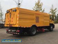 China ISUZU FTR 205hp Truck Mounted Street Sweeper 4000L Water Tank 8000L Waste Tank for sale