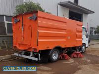 China N Series 130hp 7cbm ISUZU Road Sweeper Truck Road Washing Truck 70000L for sale