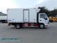 China N Series ISUZU Reefer Truck 130hp Cold Truck Delivery Sliding Doors for sale