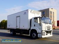 China GIGA 460hp 4x2 ISUZU Reefer Truck Medium Temperature Controlled for sale