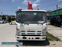 China ISUZU 700P ELF Cargo Crane Truck 4X2 190hp Straight Arm 5 ton for sale