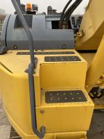 China Crawler excavator Used komatsu PC228 / second-hand Japan engine PC 228 for sale