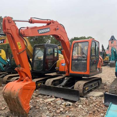 China Used machinery Doosan DX75 small digger used rubber track mini excavators excav hand for sale
