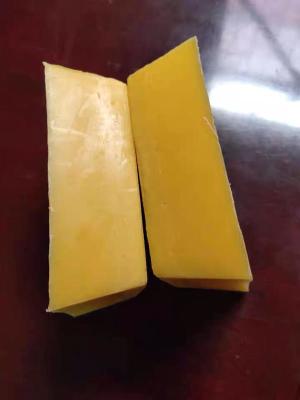 China FDA ISO Raw 1 Ounce Beeswax Bars Natural Smell For Medicinal Uses for sale