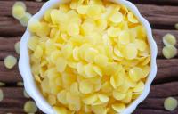 China Acid Value 18.8mg KOH/G Natural Golden Yellow Beeswax Pellets For Skin for sale