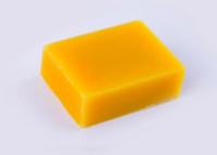China Cosmetic ISO9001 White Pure 1 OZ Beeswax Bars Industrial Grade 42*32*27cm for sale