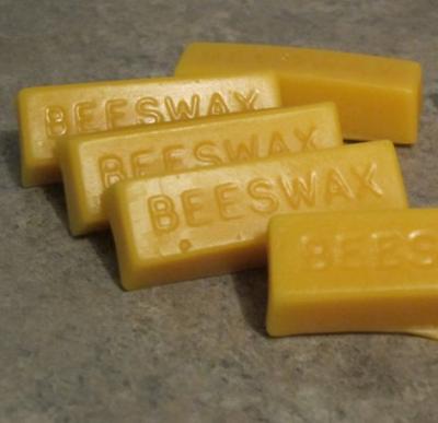 China 100% Pure 1 OZ Beeswax Bars Small Beeswax Bars for sale