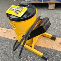 China 6L Foot Operated Grease Bucket, High Pressure Pedal Grease Pump for Excavator Machinery Lubrication for sale