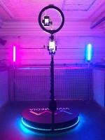 China Automatic 360 Video Photo Booth Adjustable With Ring Light Slow Motion Spin for sale