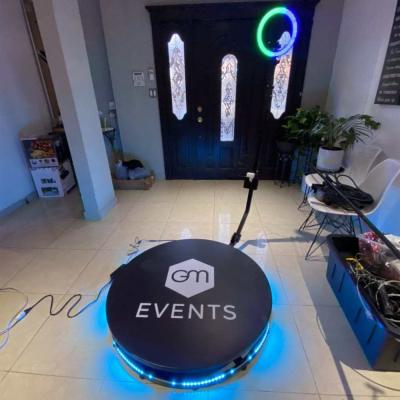 China Big 360 LED Light Photo Booth Automatic Metal Platform For All Guests for sale