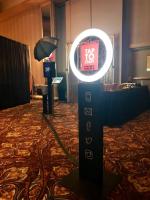 China Selfie Portable Ipad Based Photo Booth Kiosk Metal Ring Light for sale