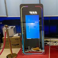China Smart Indoor Touch Screen Photo Booth Digital Signage Magic Mirror Photo Booths for sale