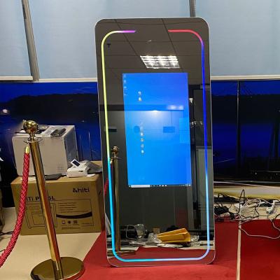 China Smart Indoor Touch Screen Photo Booth Digital Signage Magic Mirror Photo Booths for sale