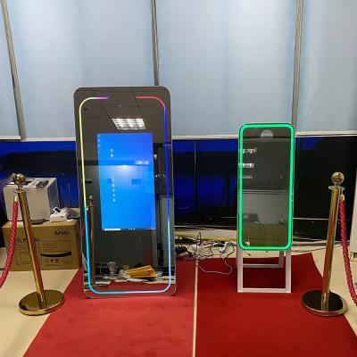China LED Frame Party Magic Mirror Photobooth Transport 32 Inch Screen With Printer for sale