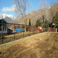 China Diamond Cyclone Wire Metal Chain Link Fencing 50x50mm Mesh Size 1.8m for sale
