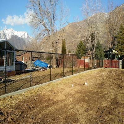 China Diamond Cyclone Wire Metal Chain Link Fencing 50x50mm Mesh Size 1.8m for sale
