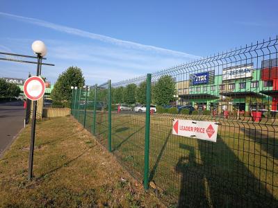 China 3d V Bending Curved Garden Farm Welded Wire Mesh Panel Fencing Metal PVC Coated for sale