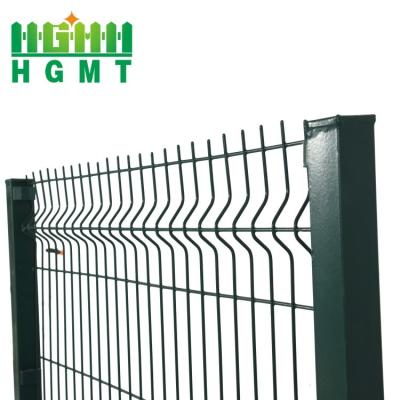 China 4.0mm PVC Coated 3D Curved Welded Wire Mesh Fence 50x200mm for sale