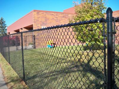 China Manual PVC Coated Chain Link Fence Panels 1.8m Height for sale