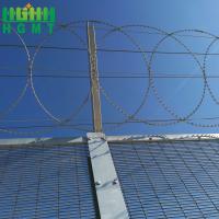 China Customized Various Colors Powder Ccoating Heavy Duty Airport Security Fence Panel for sale