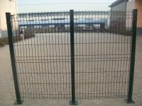 China Green Eco-Coated V Mesh Fence For Farm Livestock Separation for sale
