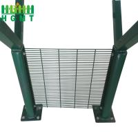 China Customized Various Colors Powdwr Ccoating Heavy Duty Airport 358 Security Fence Panel for sale
