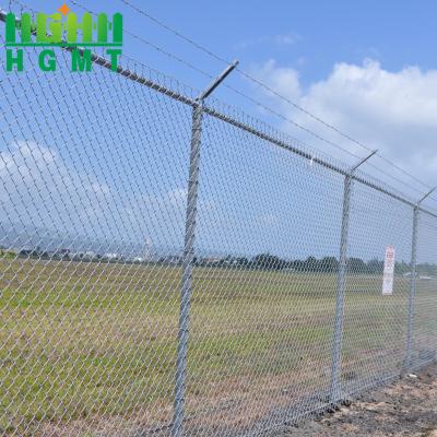 China 5 Ft 15 M Roll Cyclone Wire Diamond Mesh Farm Chain Link Fence Hot Dip Galvanized for sale