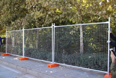 China 2.1m*2.4m Australia Standard Temporary Fence Panel With Injection Plastic Feet for sale
