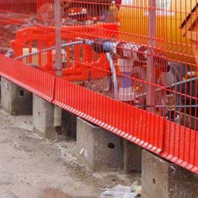 China Free-Standing Edge Protection Barrier With Self-Supporting Base for sale