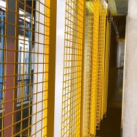 China Corrosion-resistant Edge Protection Barrier with Powder-coated Finish for sale