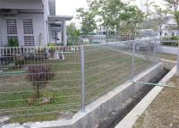 China 100x300mm BRC Roll Top Welded Mesh Fence Panels Triangle Bending for sale