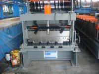 China Easy Operation Customized Sheet Metal Decking Roll Forming Machine Controled by PLC System for sale