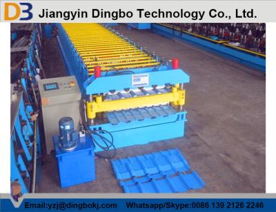 China 5.5kw Hydraulic Cutting Roof Panel Roll Forming Machine With For Outdoor Decoration for sale