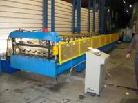 China Roof Panel Roll Forming Machine With Hydraulic Cutting Type For Steel-structure Warehouse for sale