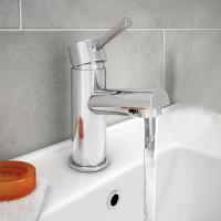 China Environmental Protection Polishing Hot And Cold Basin Mixer Long Life for sale