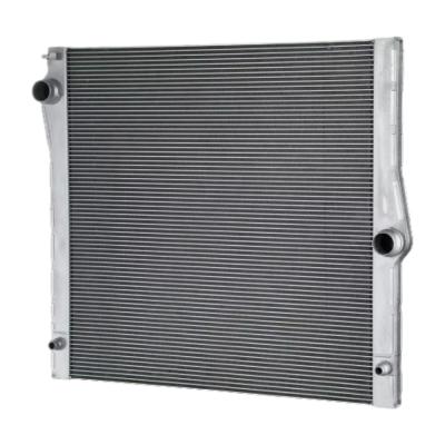 China 17117585035 17117585036 Demillon Auto Parts Cooling System Engine Radiator Tank for BMW X5 E70 for sale
