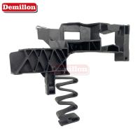 China 4KD805607 4KD805608 Demillon Auto Parts Body System Headlight Reflector Bracket Mounting for Audi for sale
