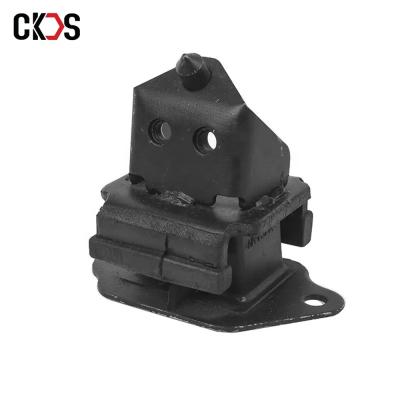 China Made in China Japanese Truck Spare Parts for ISUZU D-MAX 8-97367273-0 8973672730 Engine Cushion Foot Rubber Mounting for sale