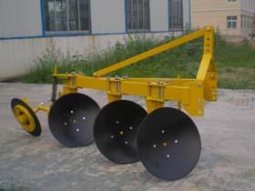 China 0.3ha/H Small Scale Agricultural Machinery W600mm Mounted Disc Plough for sale