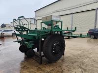 China Cassava Planter Machine for Africa with 2 Rows Planting Chop Length 19cm for sale
