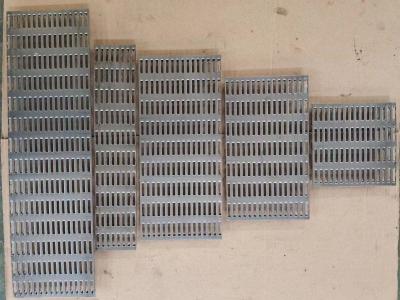 China Custom Wood House Roof Truss Nail Plate 0.9-2.0mm Knuckle Pronged Mending Plate with Nail Teeth for sale