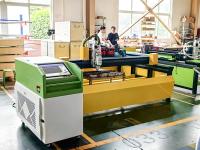 China Fiber Laser Cnc Cutting Machine Aluminum Plate 2mm Cut Cut Solution Sheet Steels Metal Plate LF3015E High-power 1500w 3000w for sale